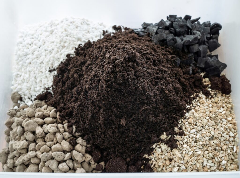 Jump Starting a Healthy Harvest: 8 Tips to Preparing the Soil in Your ...